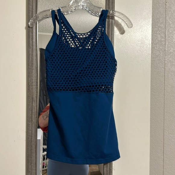 POPFLEX | Tops | Pop Flex Tank Built In Bra Size 9 | Poshmark